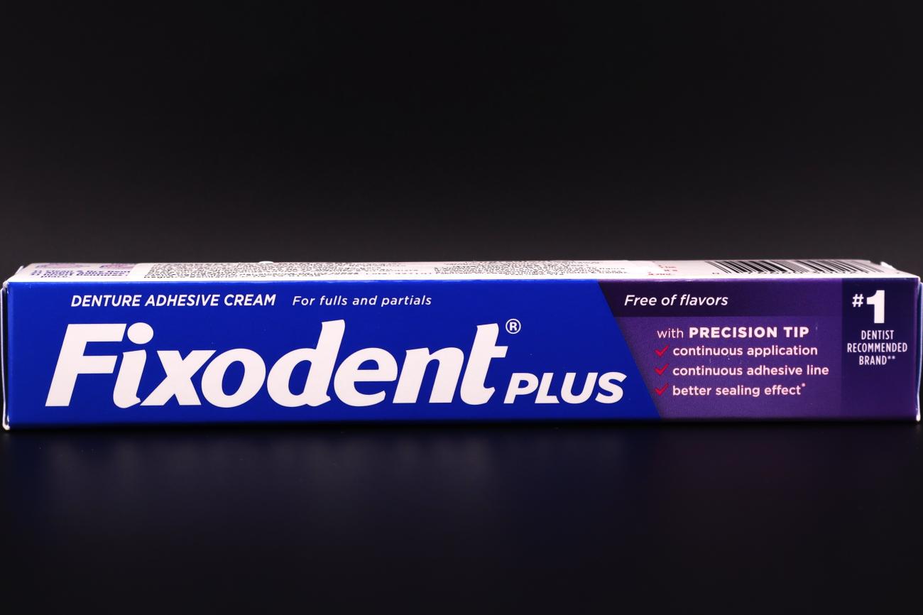FIXODENT PLUS GUM CARE CREMA 57 GRAMOS | CefaMarket